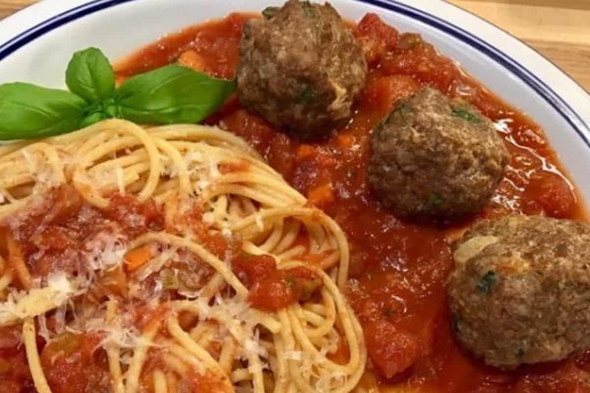 Beyond Belief Meatless Meatballs stuffed with Mouthwatering Mozzerella ...